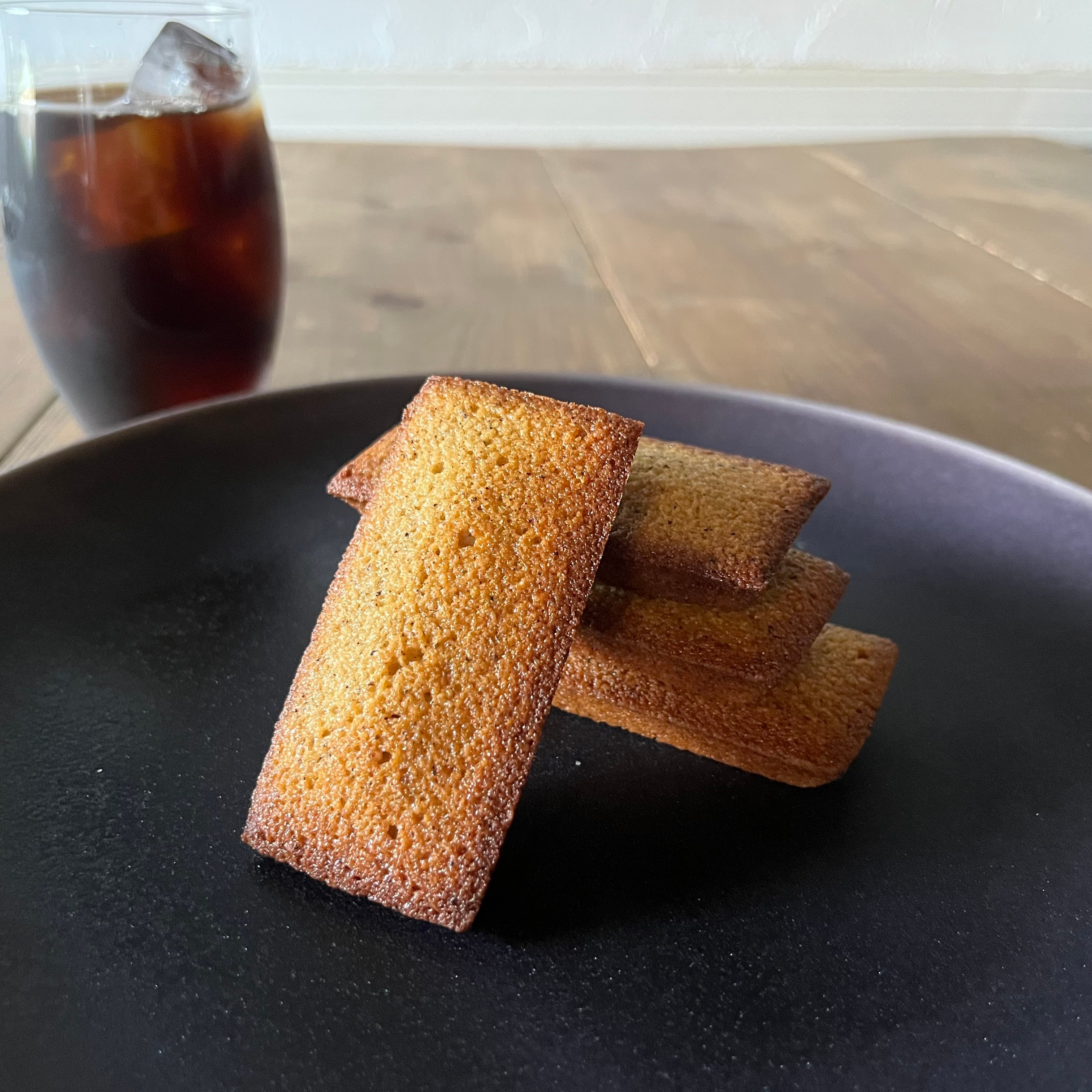 至福のフィナンシェ 16個入り | CALMATI（カルマーティ）のプレゼント・ギフト通販 | TANP（タンプ）